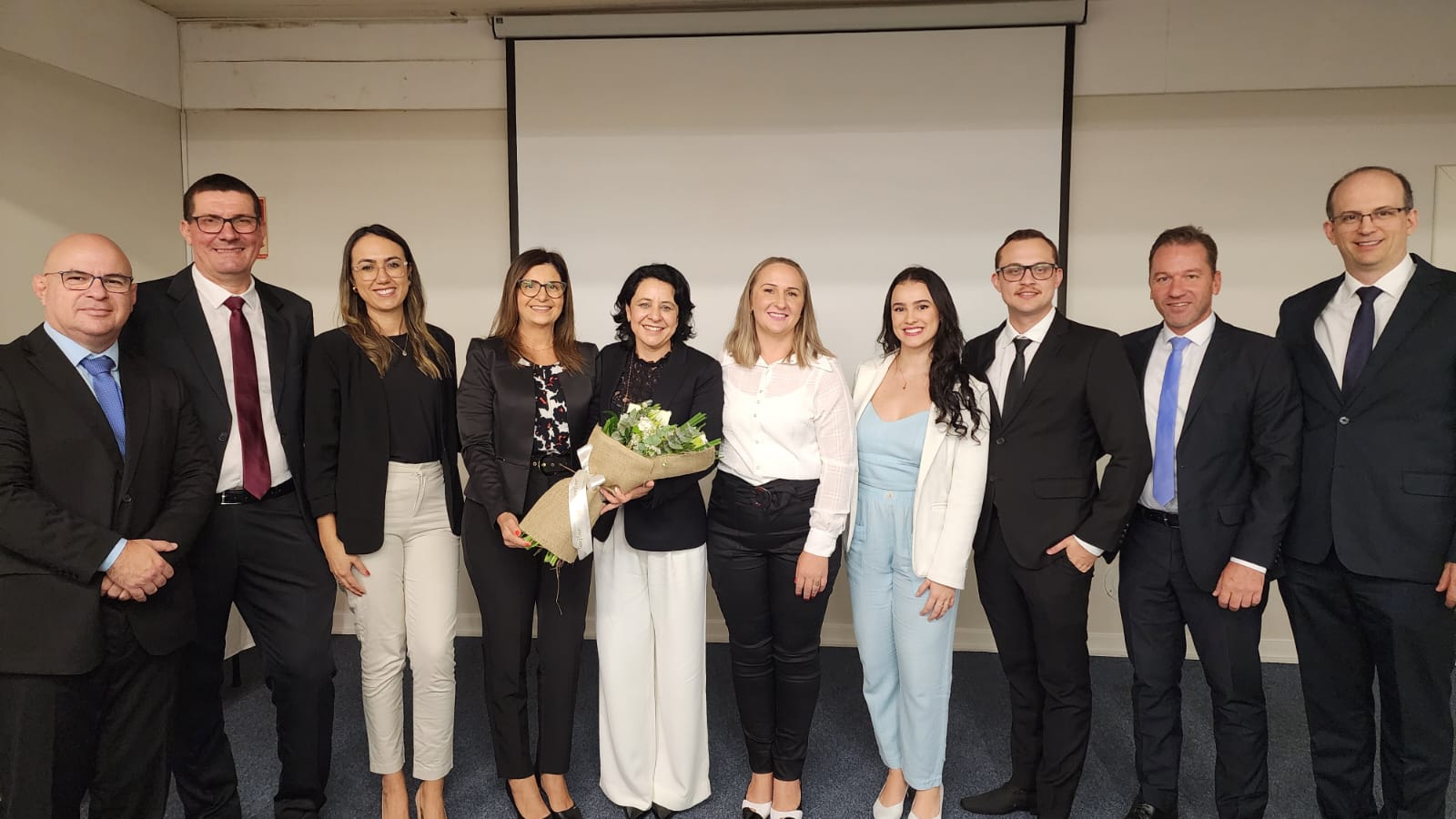 Vanderli de Barros é eleita presidente da Federação das Santas Casas do ...